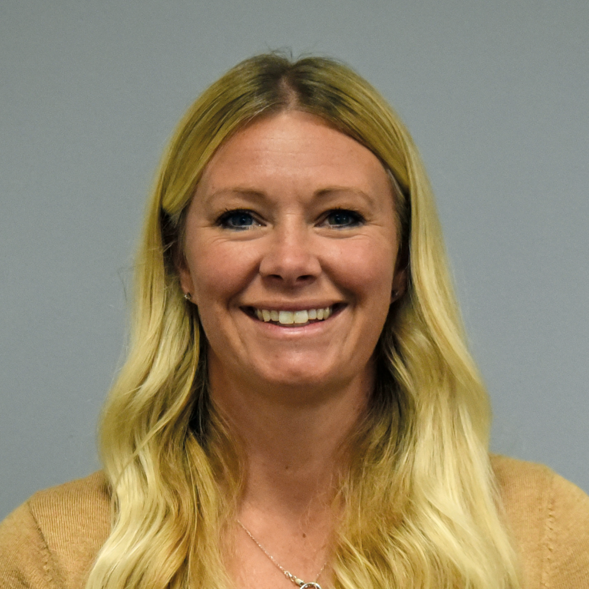 Whitney Recker - Seven Hills School